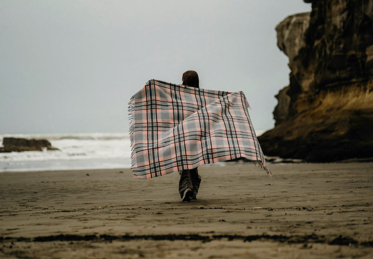 Adventure Awaits (New Wool) "SHELL COLLECTOR" Travel Rug NEW RELEASE ...