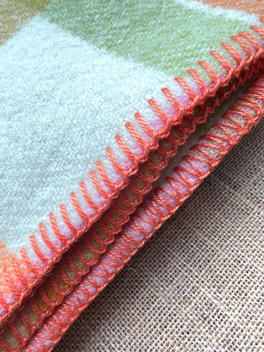 DREAMWARM with this Retro SINGLE Blanket in lovely spring colours ...