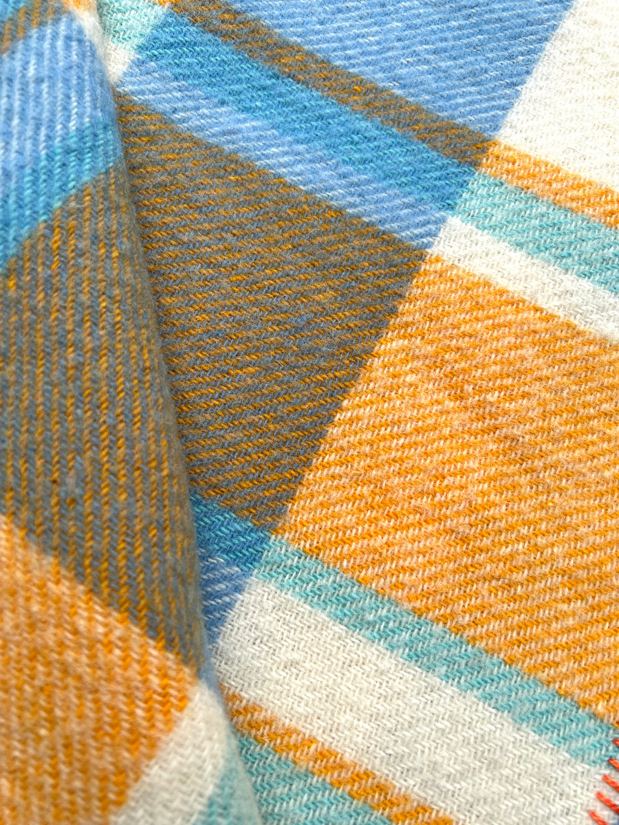 Lightweight SMALL SINGLE/THROW New Zealand Wool Blanket – Fresh Retro Love